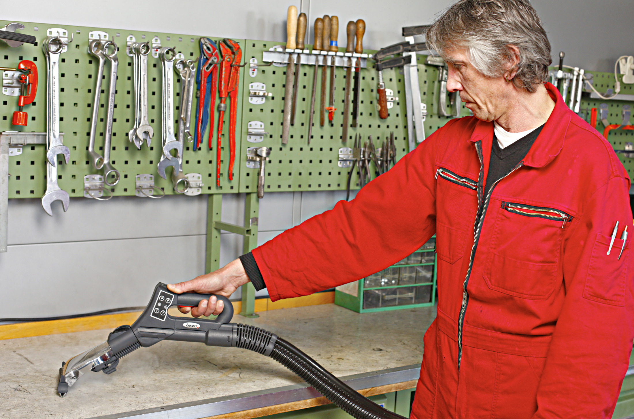 Das innovative Dampfsaugsystem Blue Evolution XL der beam GmbH aus ...